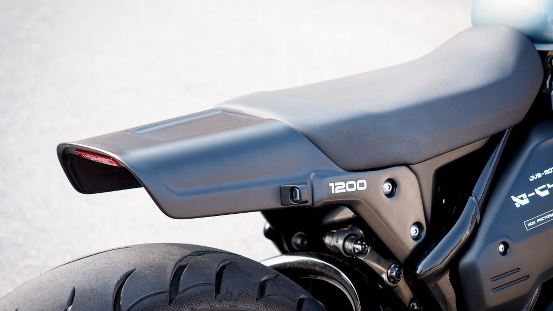 Triumph Bonneville Bobber "B-Type" by JvB