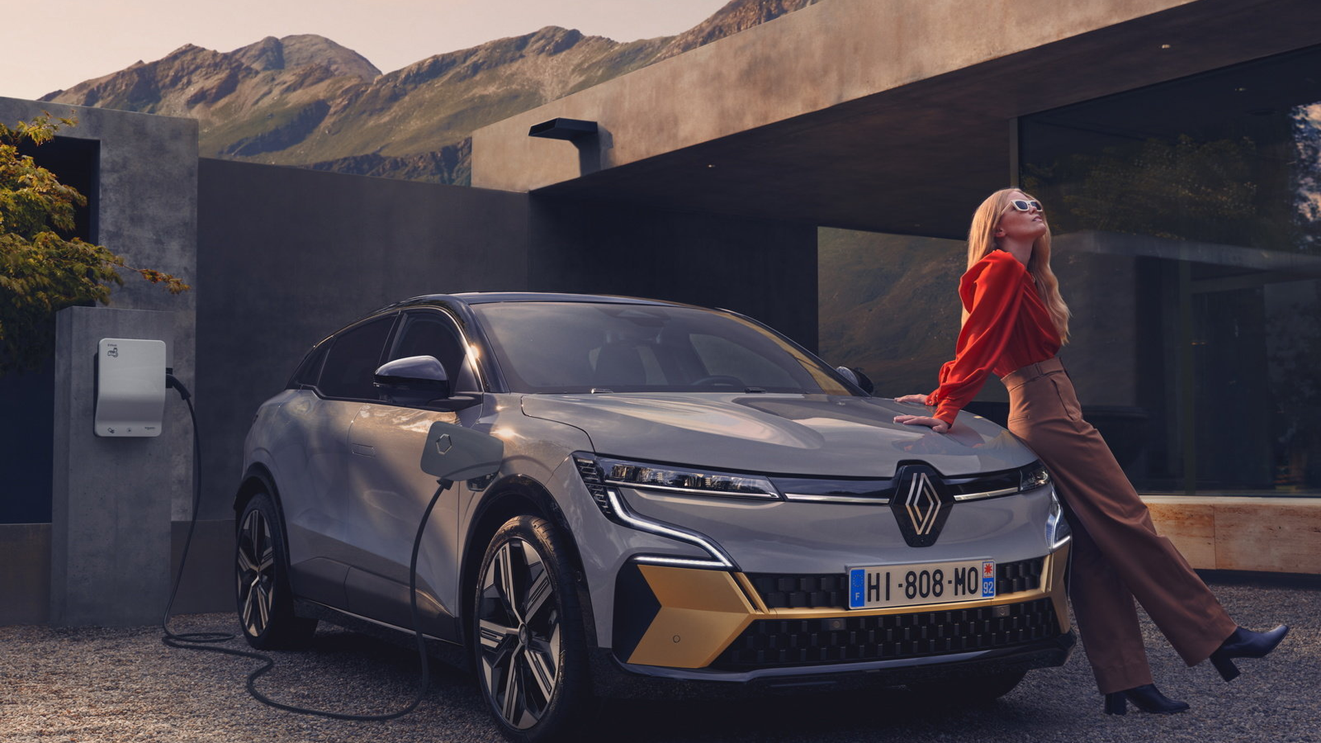 Renault presenta l’App Plug Inn: a cosa serve? - Autoblog