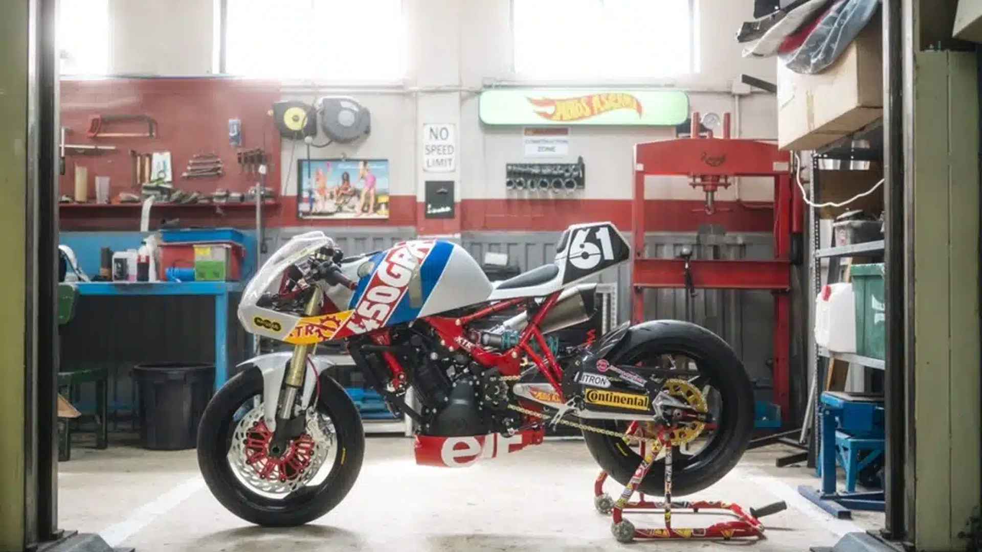 GRR 450 Supermono: l'arte della personalizzazione motociclistica