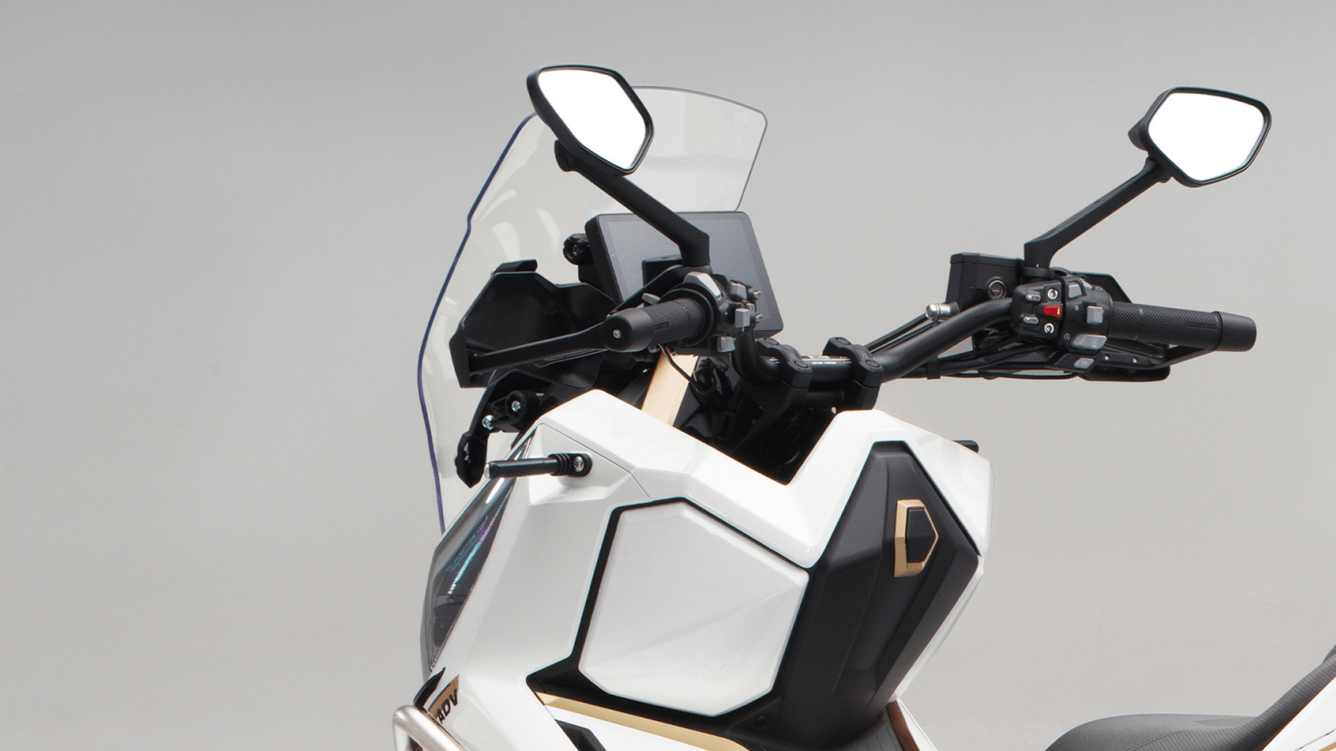 Zontes ZT 368-G: lo scooter adventure che ridefinisce il segmento ...