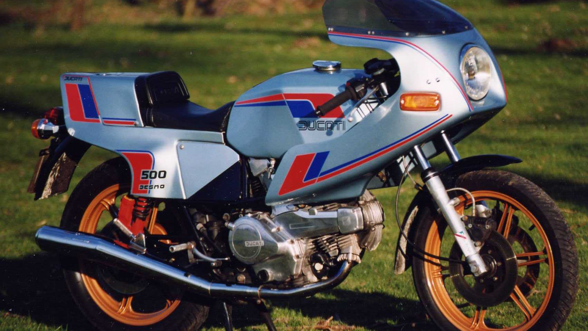 Ducati Pantah 500: una rivoluzione di tecnologia negli anni '80 - Motoblog