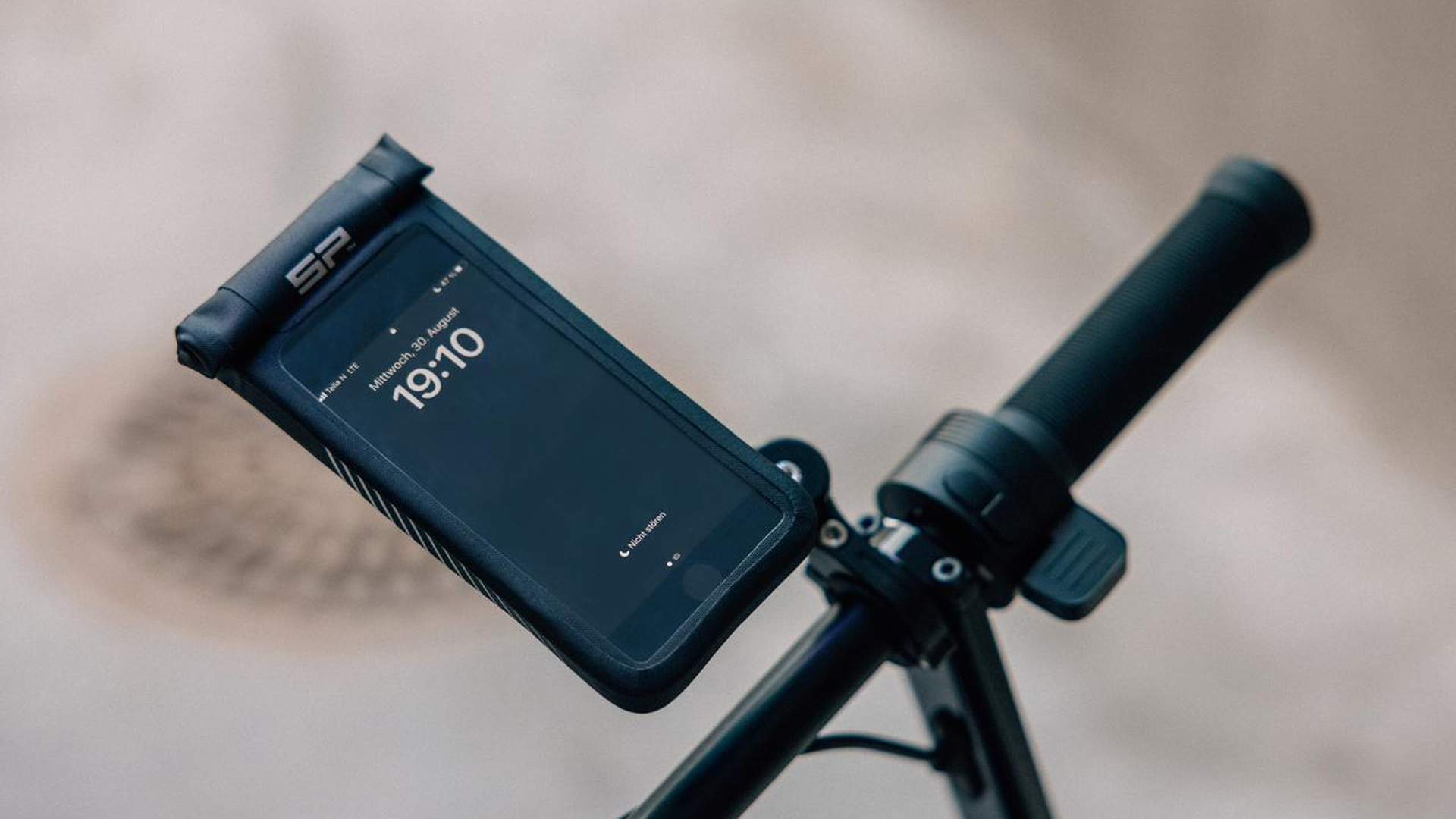 Husqvarna Skutta: debutta il nuovo monopattino elettrico del marchio [FOTO]