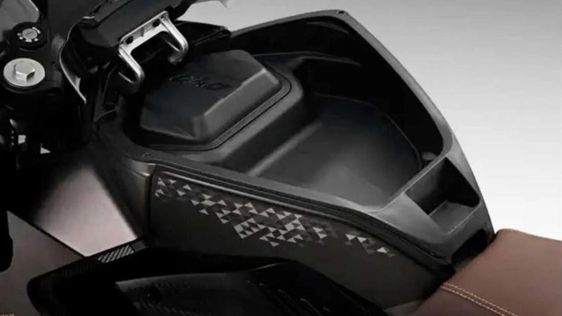 QJ OAO Pro: debutta la nuova moto elettrica con autonomia di 170 km ...