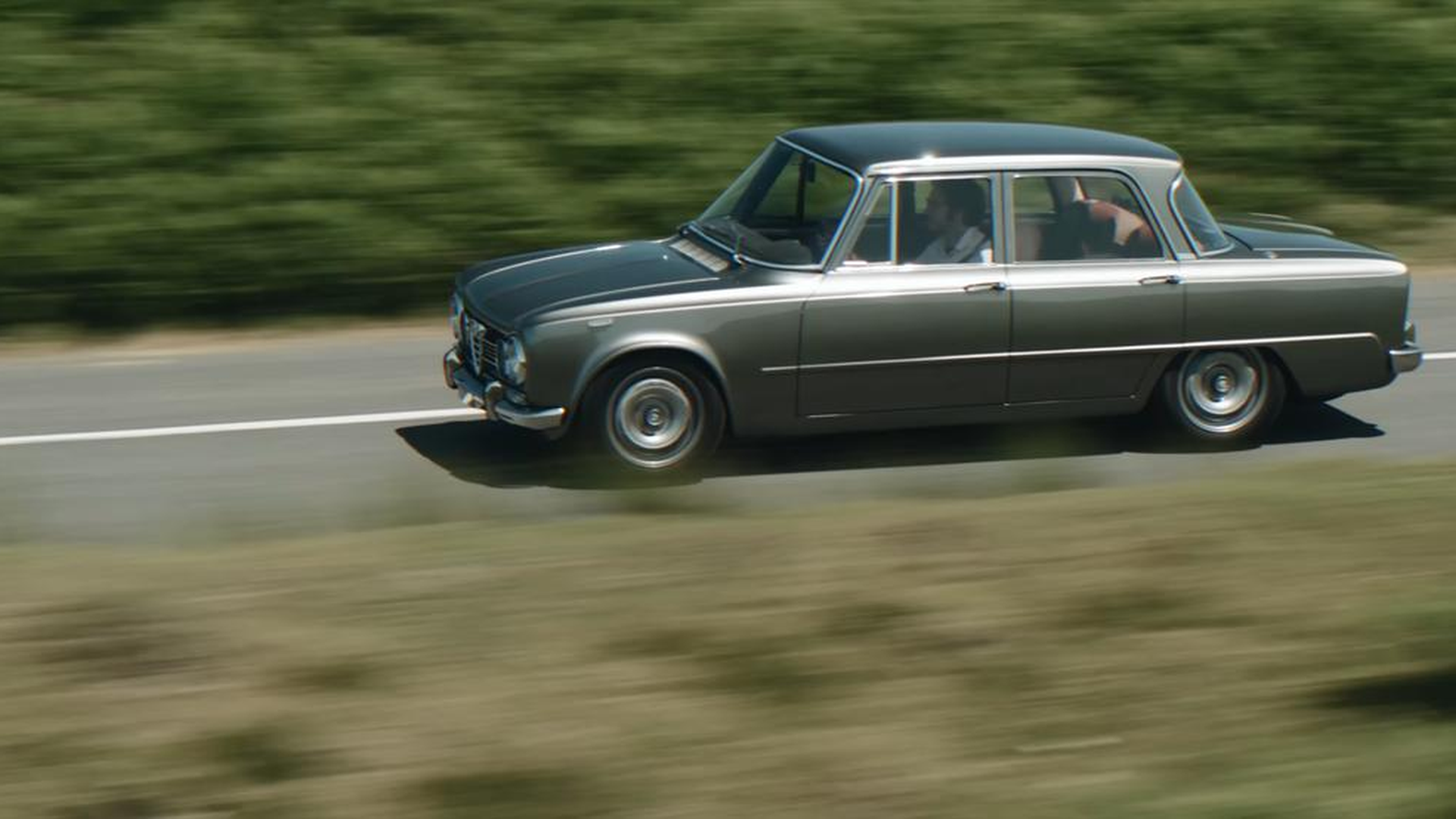 Alfaholics Giulia Super R 270: un nuovo restomod da 243 CV dedicato al ...