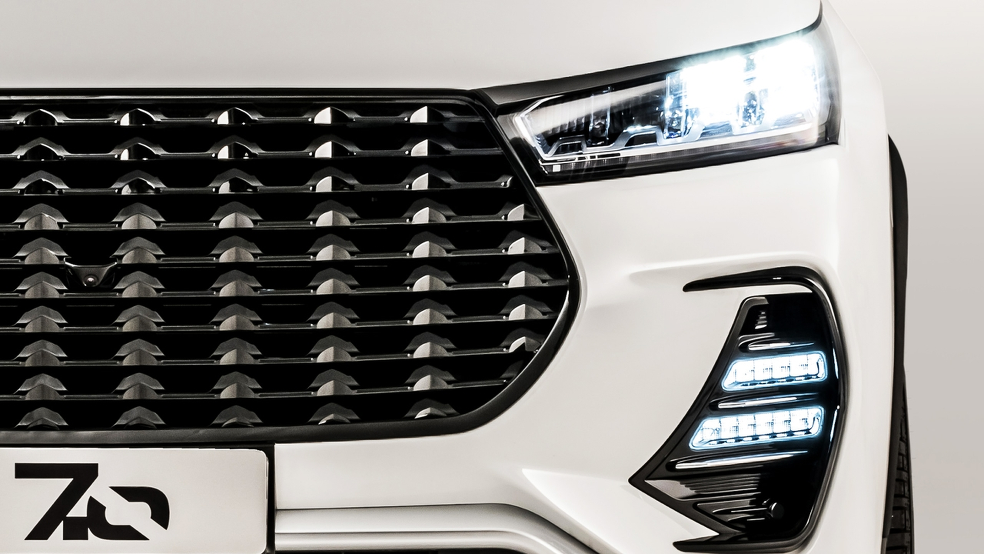 DR 7.0 Turbo: debutta in Italia il nuovo SUV a sette posti [FOTO ...