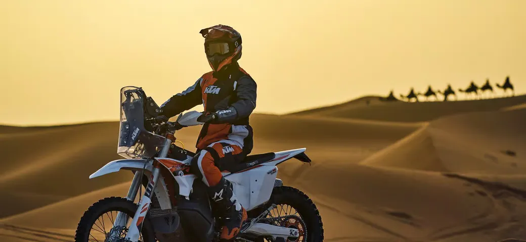 KTM 450 Rally Replica 2026: il massimo della tecnologia da rally raid