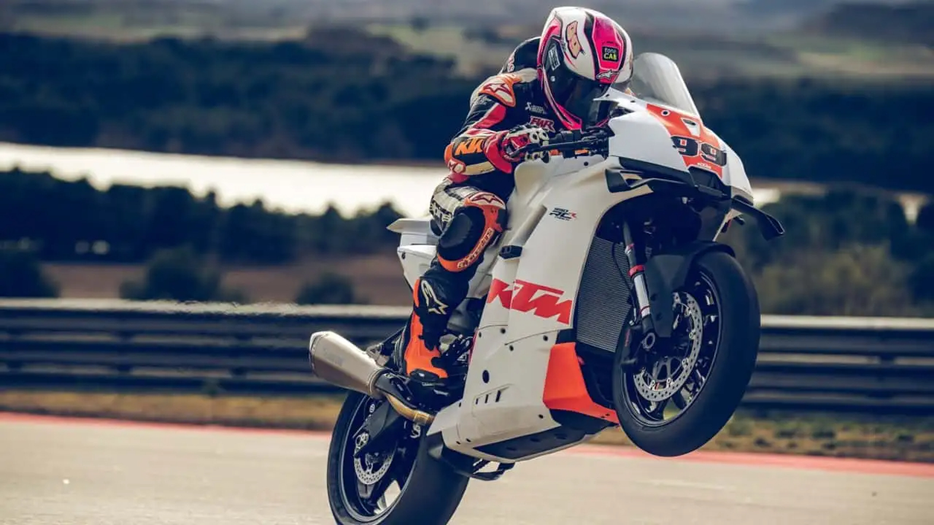KTM 990 RC R Track: la versione pistaiola da 135 CV
