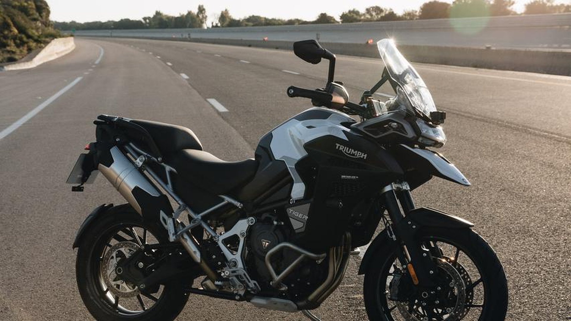 Triumph Motorcycles e Iván Cervantes conquistano un nuovo Guinness ...