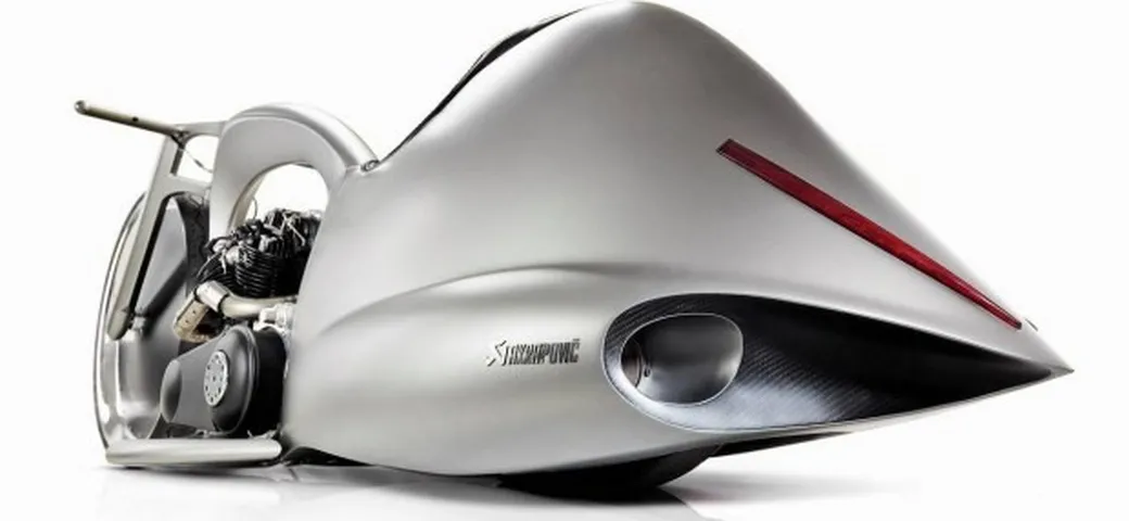 Akrapovic Full Moon Custom Show Bike