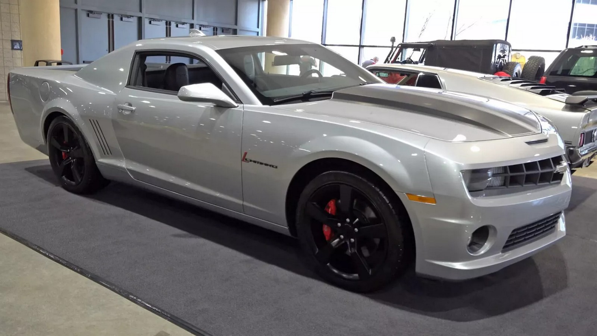 Chevrolet Camaro SS: il tuning che ne ha fatto un pick-up unico - Autoblog
