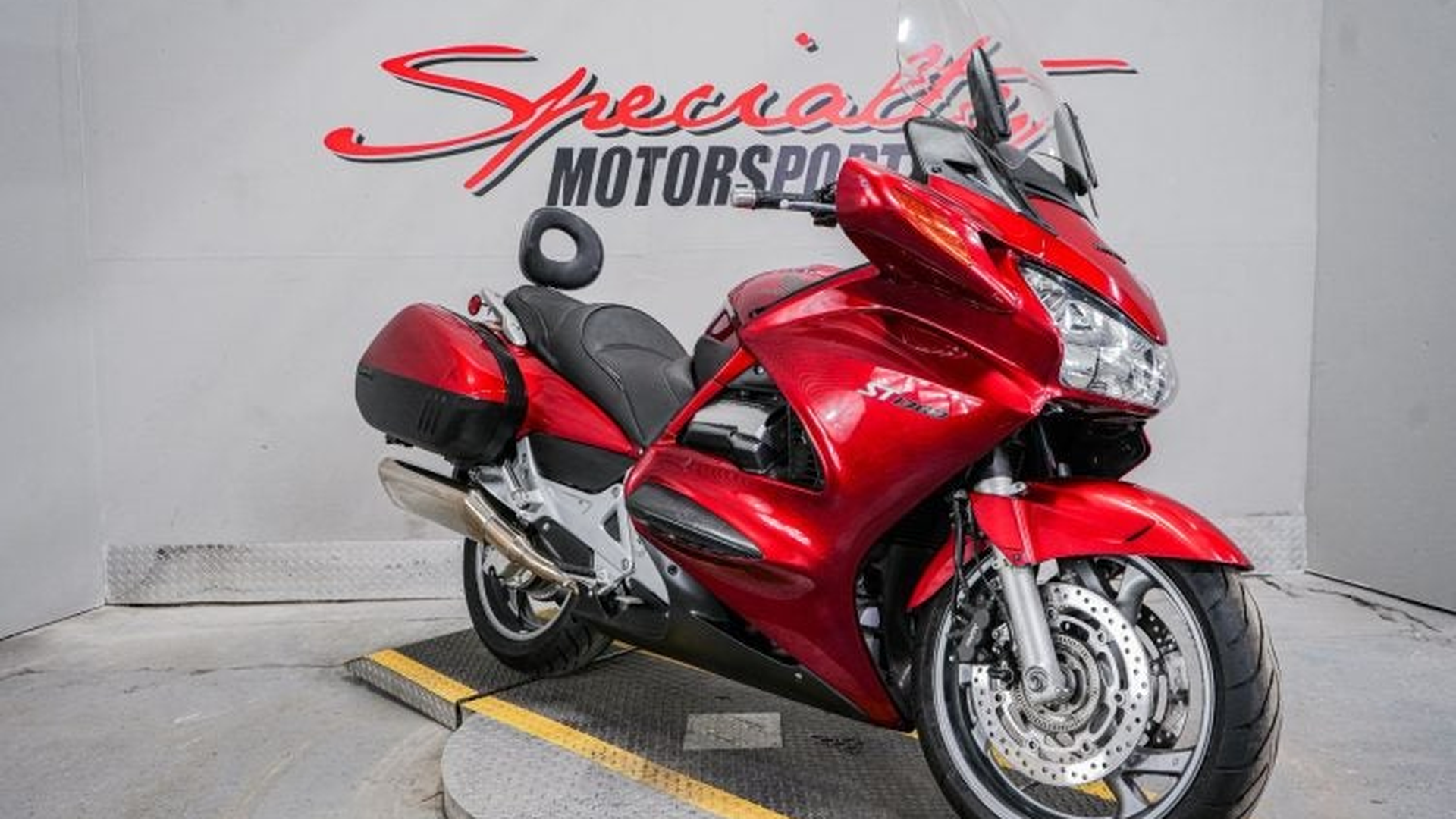 Honda ST1300: la leggenda delle sport touring