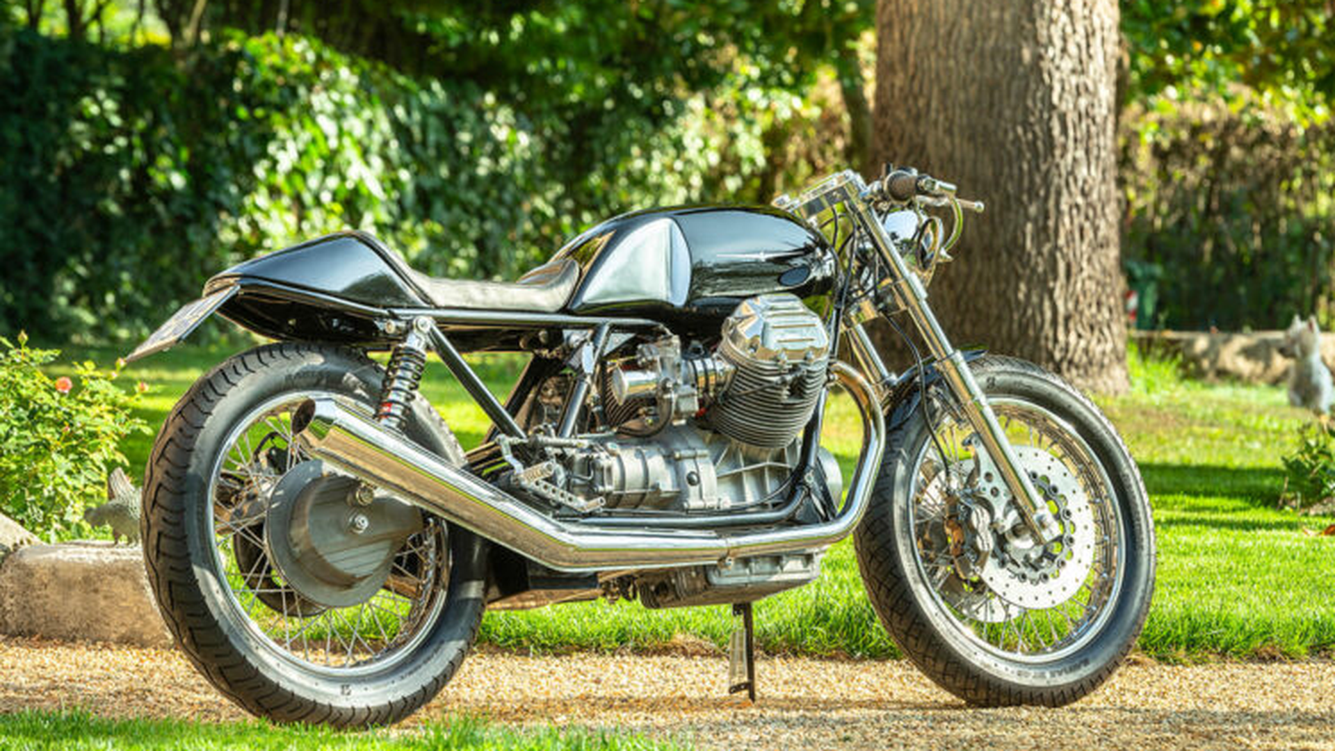 La trasformazione di una Moto Guzzi 1000SP in un capolavoro café racer