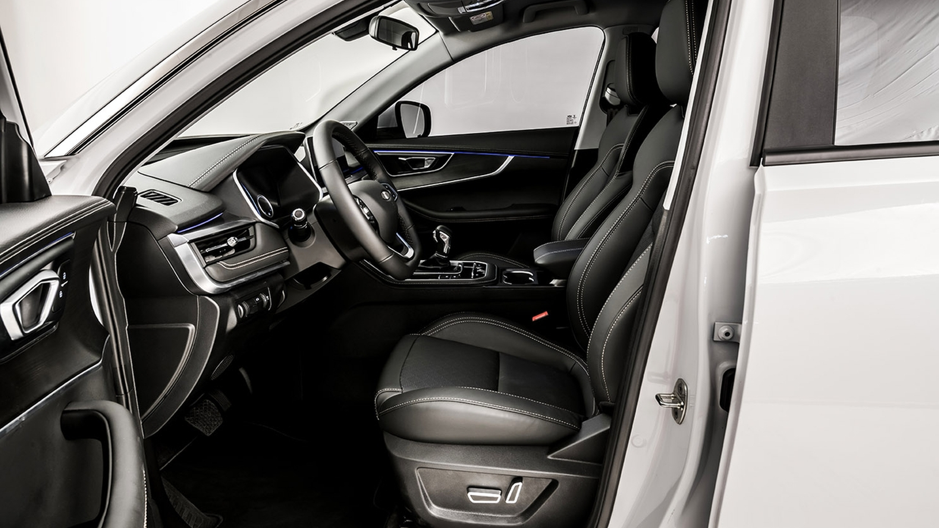 DR 7.0 Turbo: debutta in Italia il nuovo SUV a sette posti [FOTO ...