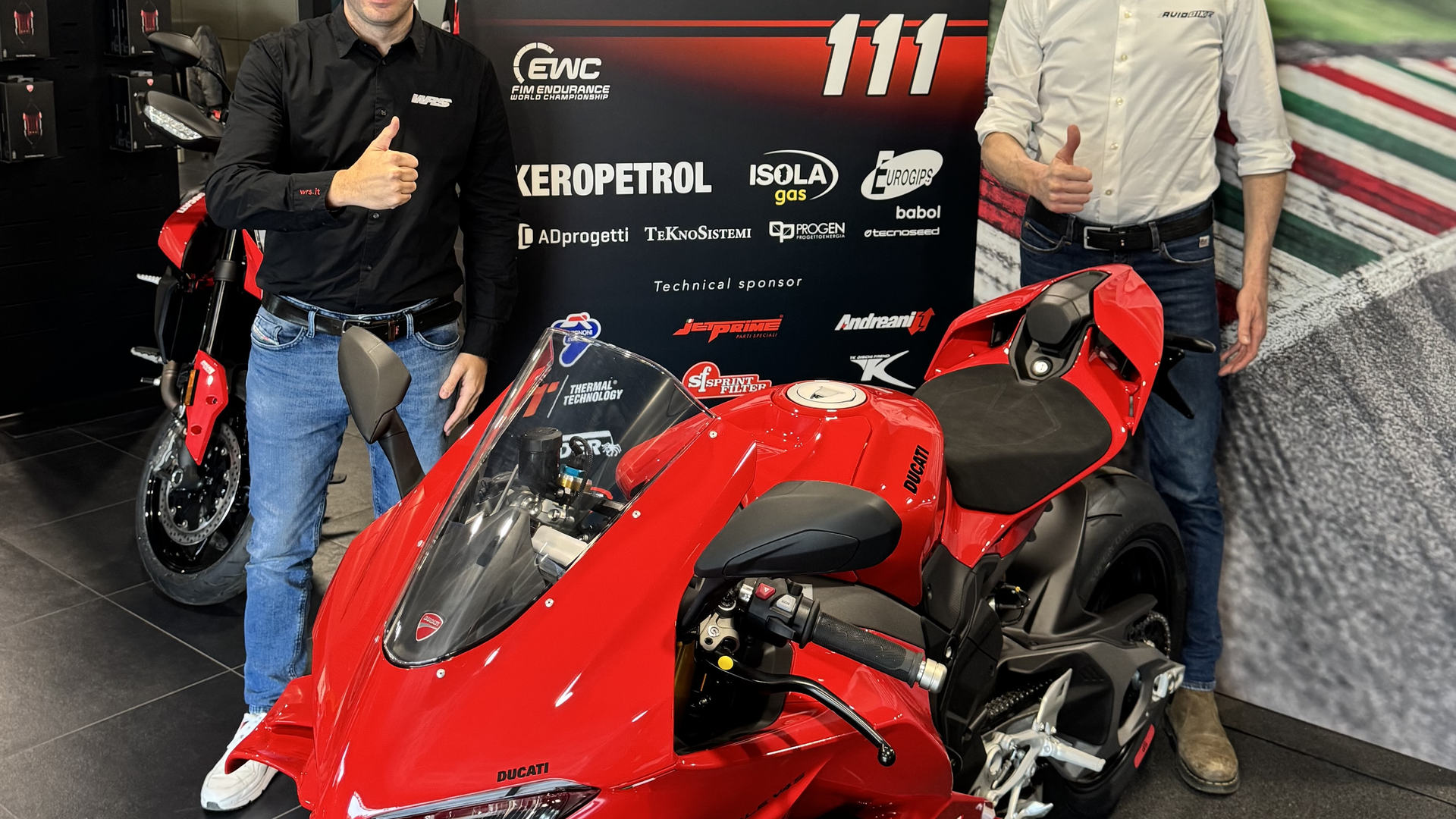 Ducati Panigale V4 2025 pronta ad infiammare l’EWC 2025