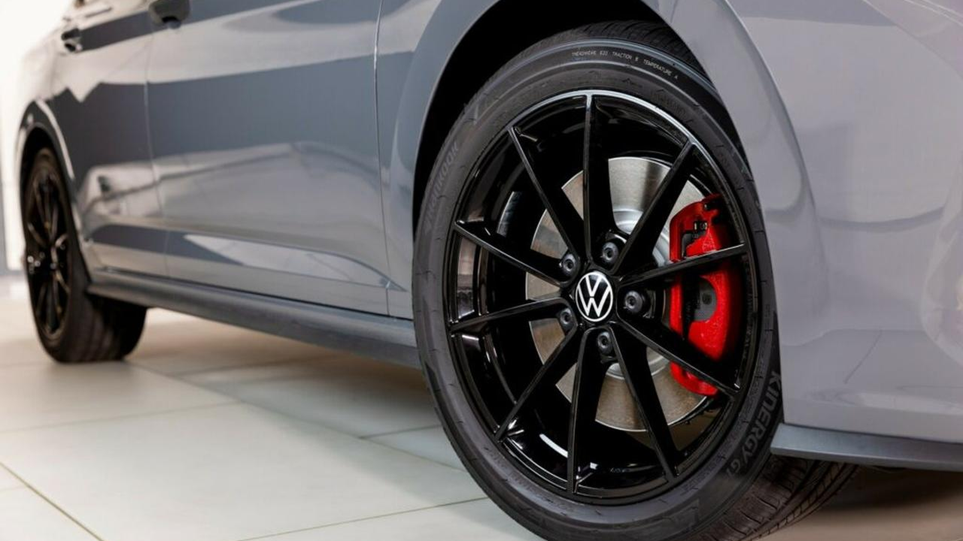 Volkswagen Jetta GLI 40th Anniversary Edition: nuova versione speciale ...