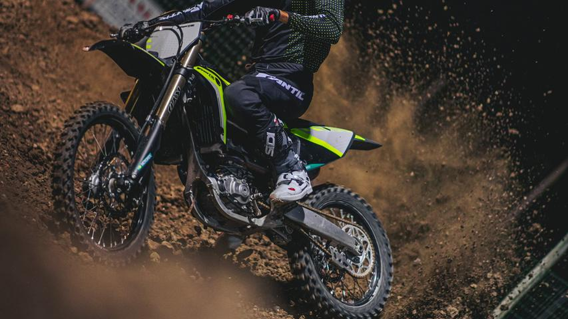 Fantic MX ed Enduro: debutta il model year 2024 Black Edition [FOTO ...