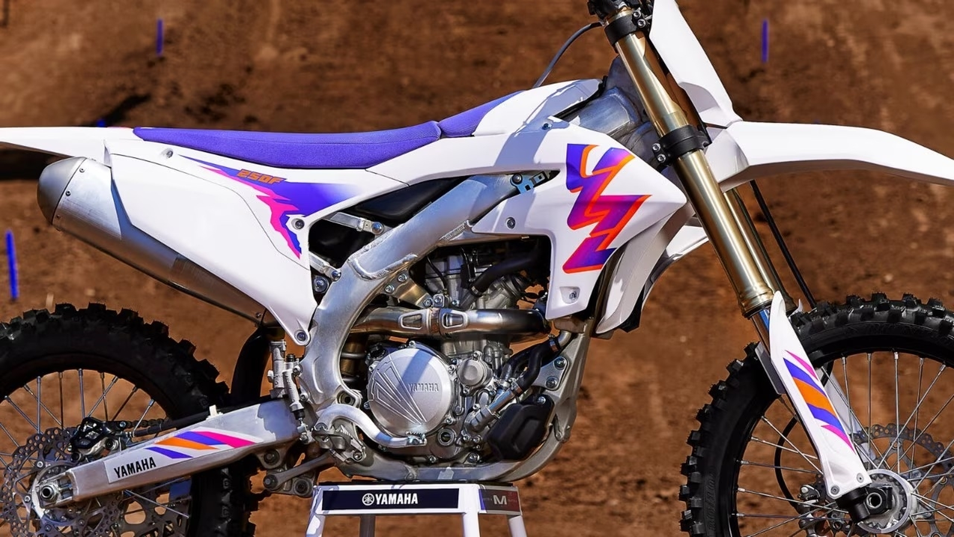 Yamaha YZ250F 2024: debutta la nuova generazione della moto da cross [FOTO]